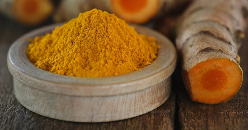 How To Use Turmeric Paste To Get Rid Of Acne & Acne Scars