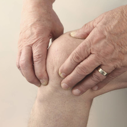 Stop Knee Popping and Cracking Noises With These Stretches