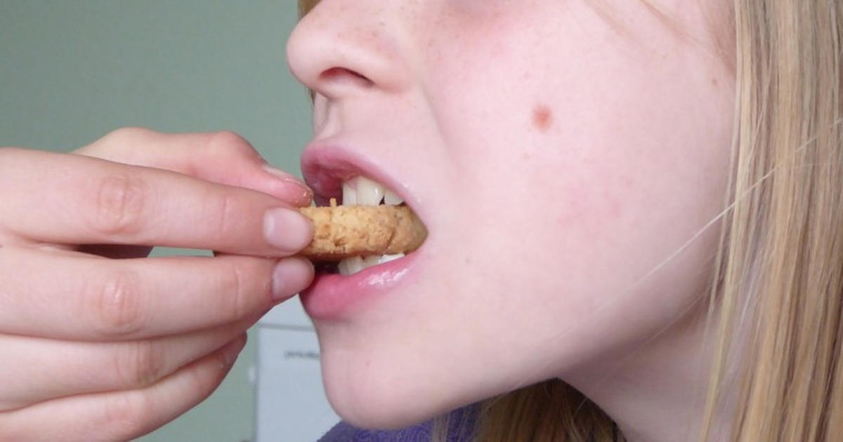 Do You Easily Get Annoyed By The Sound Of Chewing? Apparently THIS Is ...