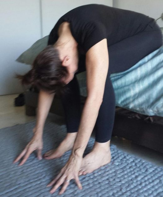 6 Morning Stretches To Do Before Getting Out Of Bed