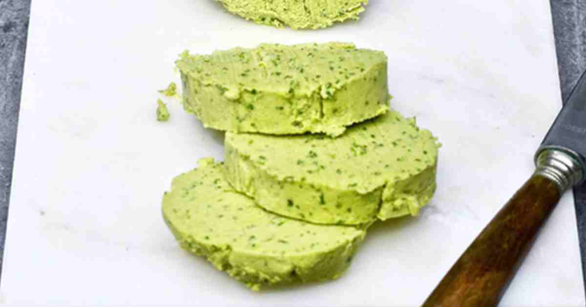 How To Make Avocado Garlic Butter, The Healthy Condiment You Didn't ...