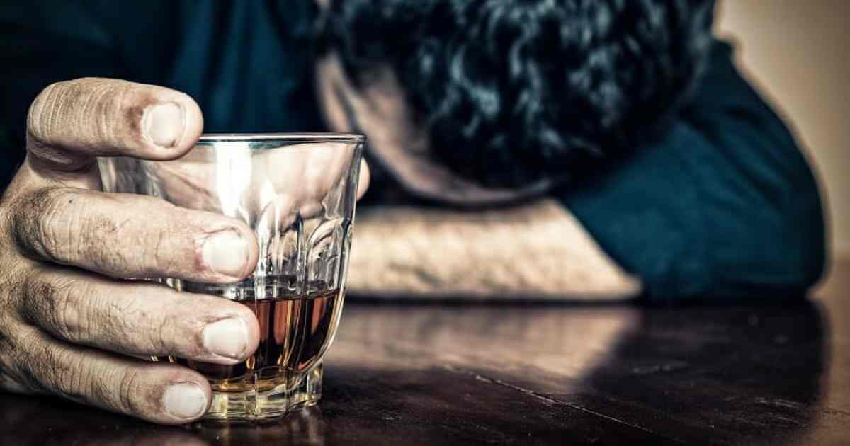 Chronic Alcohol Drinking May Cause These 2 Mental Diseases