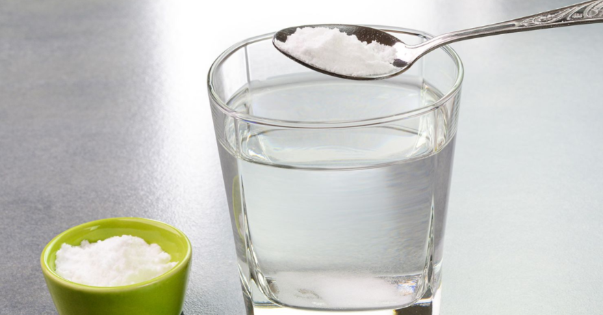 12 Amazing Benefits Of Drinking Baking Soda Water Daily